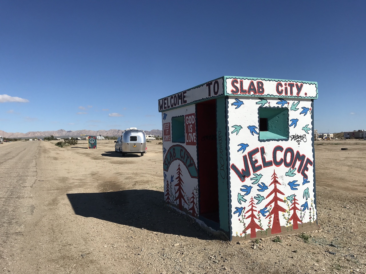 Slab City – Wacky Wanderers